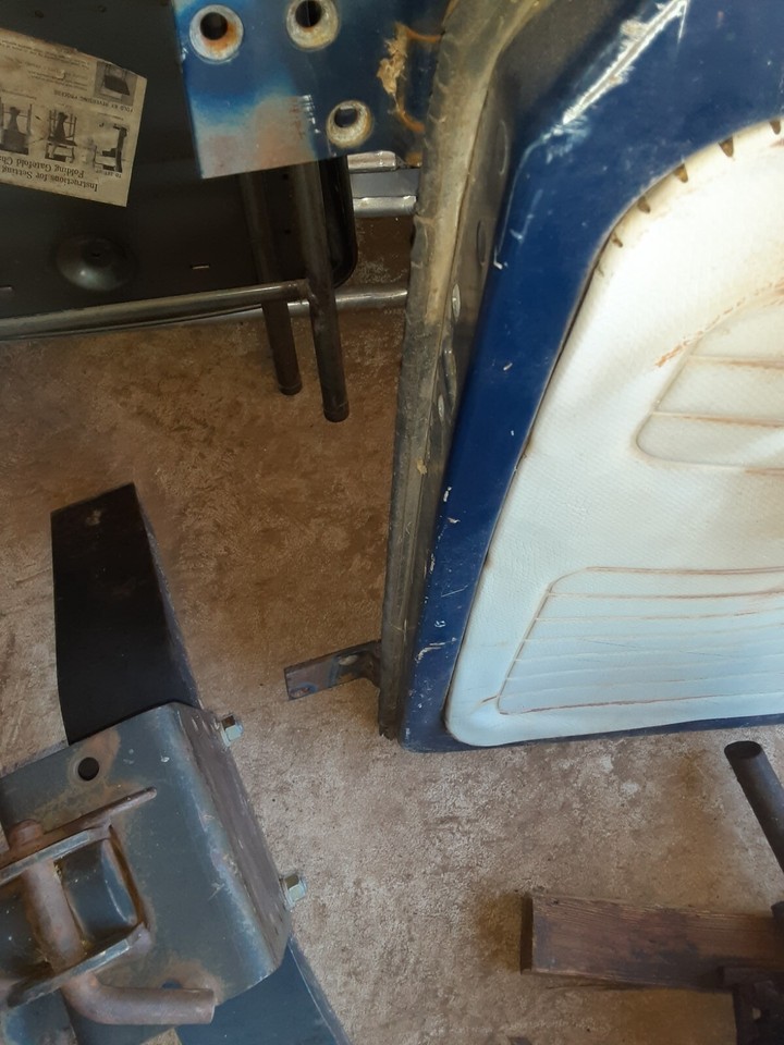 VINTAGE VW BUG PARTS DOOR RIGHT SIDE (PASSENGER), LOCAL PICKUP ONLY ...