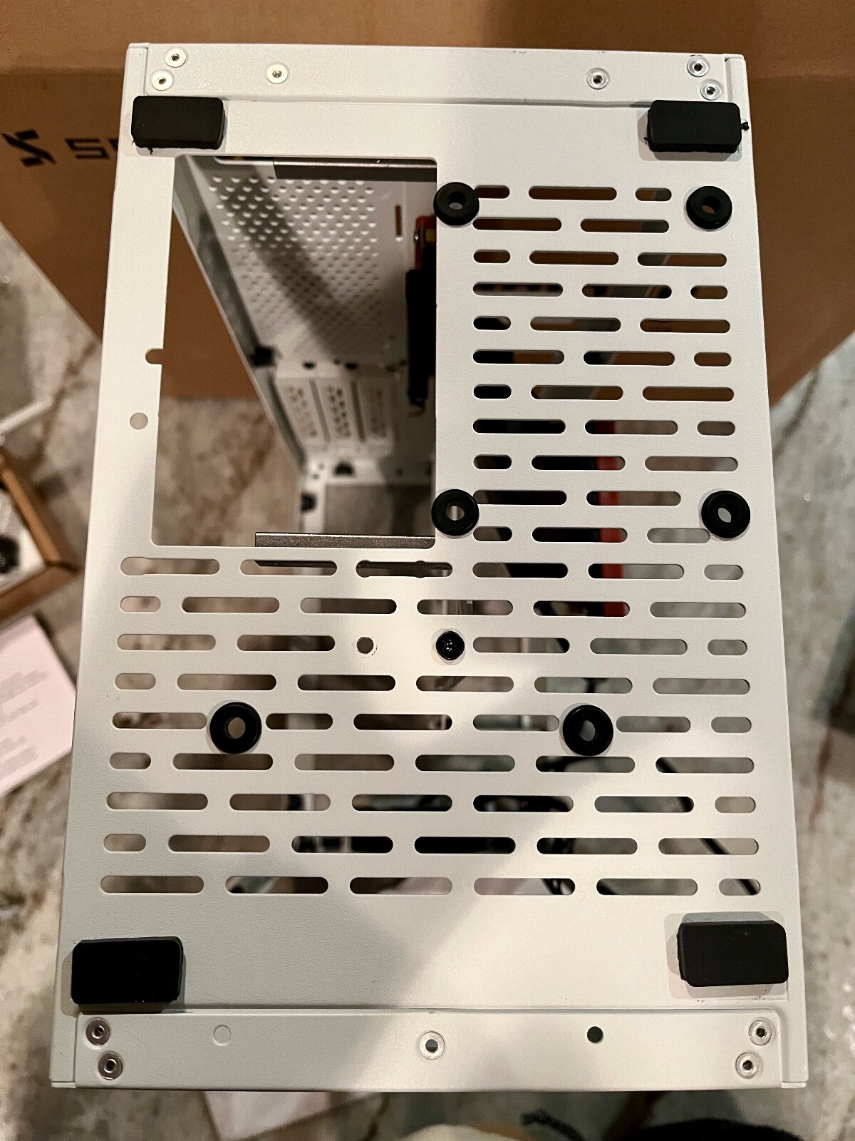 SSUPD Meshlicious Mini-ITX PC Case w/ PCIe 4.0 Riser - White, All Mesh ...