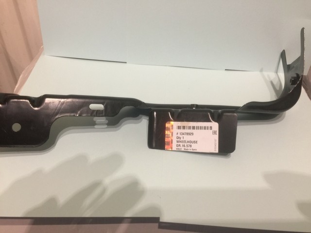 GENUINE VAUXHALL MOKKA N/S FRONT WHEEL ARCH MOULDING 95275448 ...