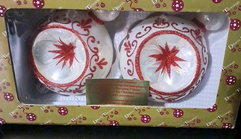 VINTAGE DILLARD'S TRIMMINGS RED/WHITE INDENT CHRISTMAS ORNAMENTS 2 ...
