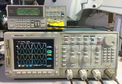 Oscilloscopes - Tds 754A