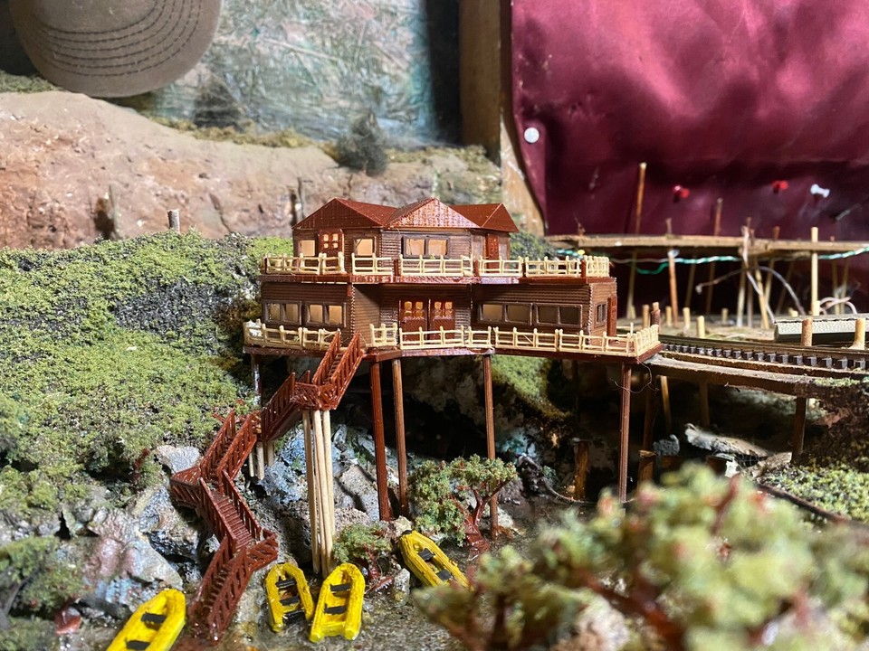 Assembled Scale Model River Rafting Outpost T, Z, N, HO, S, & O Scales ...