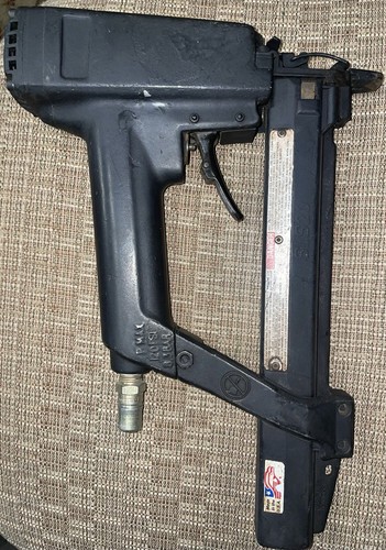 Senco SLS20 3/8-1 1/2 (10mm-38mm) 120 PSIG MAX 8.3 BAR Stapler Made In ...