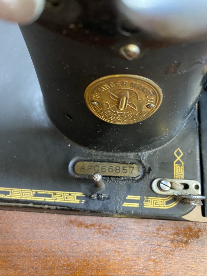 Antique 1938 Singer Model 201-2 Sewing Machine In Wooden Cabinet | eBay