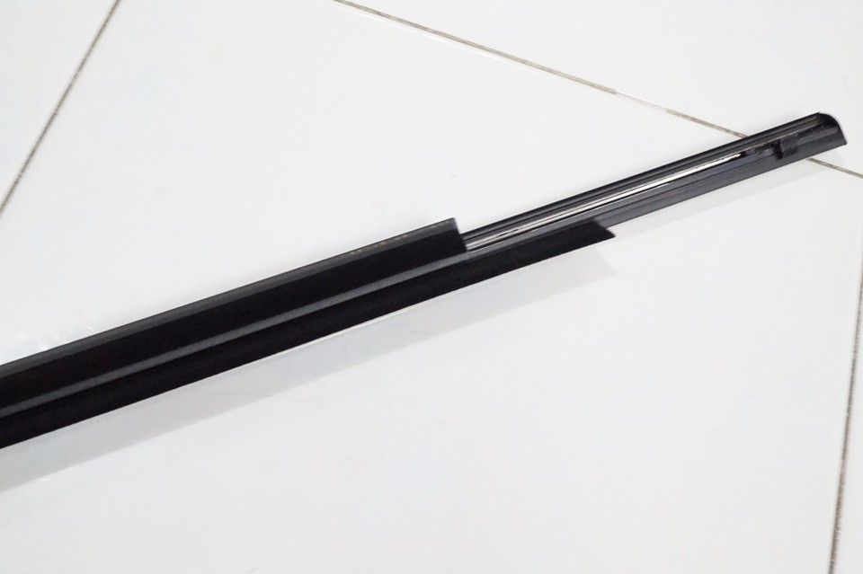 68210-0k070 TOYOTA HILUX REVO 2015-19 WINDOW WEATHER STRIP | eBay
