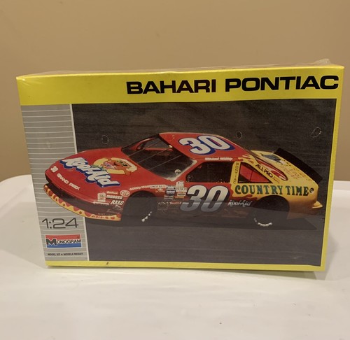 Monogram 1/24th NASCAR - Michael Waltrip Bahari Pontiac Grand Prix ...