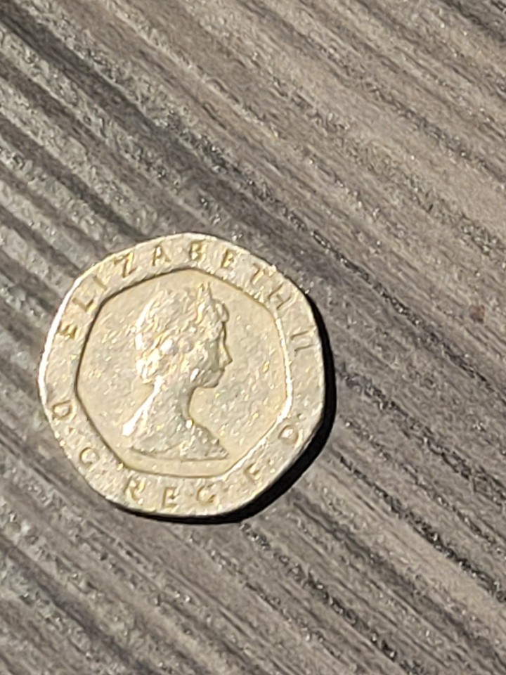 1982 ENGLAND QUEEN ELIZABETH II 20 PENCE RARE COIN TWENTY PENCE ANTIQUE ...