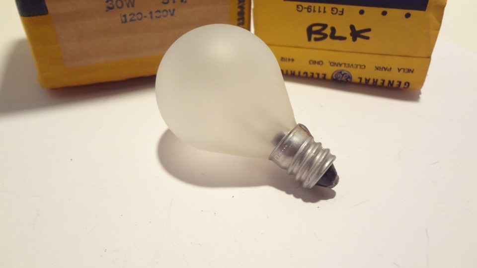 GE LAMPS NO. BLK LOT (2EA) 120-130 VOLTS 30 WATTS SINGLE CONTACT ...