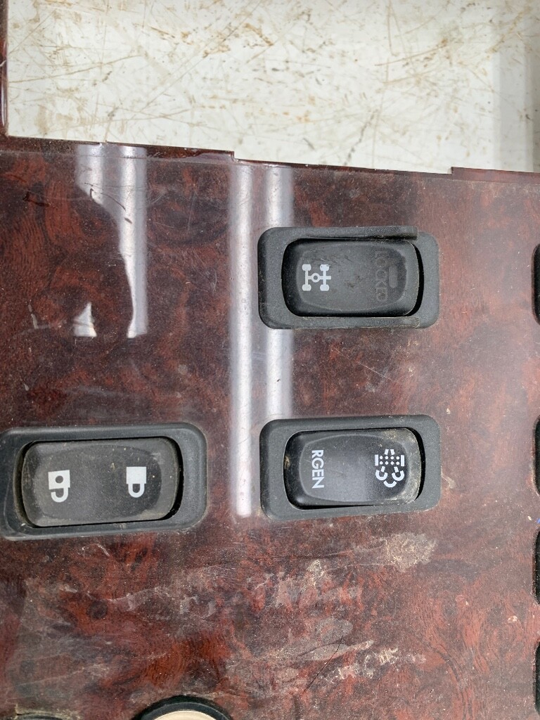 Freightliner Interior Dash Switch Panel with Rocker Switches 22-58883 ...