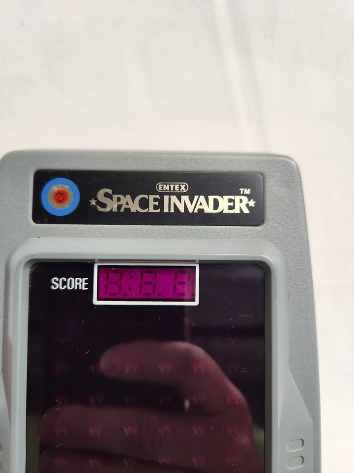 1981 Entex Space Invaders Handheld Portable Video Arcade Game TESTED ...
