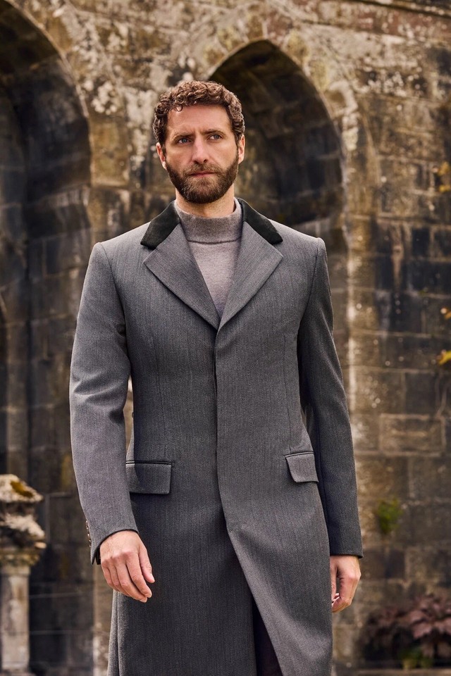 H. Huntsman & Sons Savile Row Wool Covert Coat Velvet Collar 42 | eBay