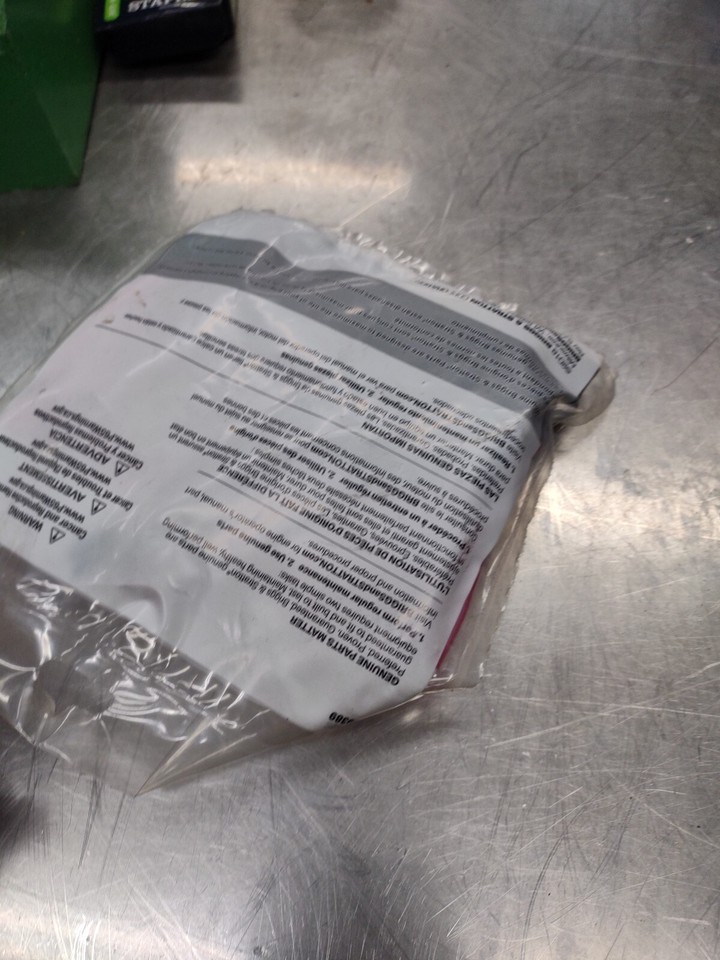 GENUINE OEM BRIGGS & STRATTON PART # 799585 FUEL TANK CAP REPLACES ...