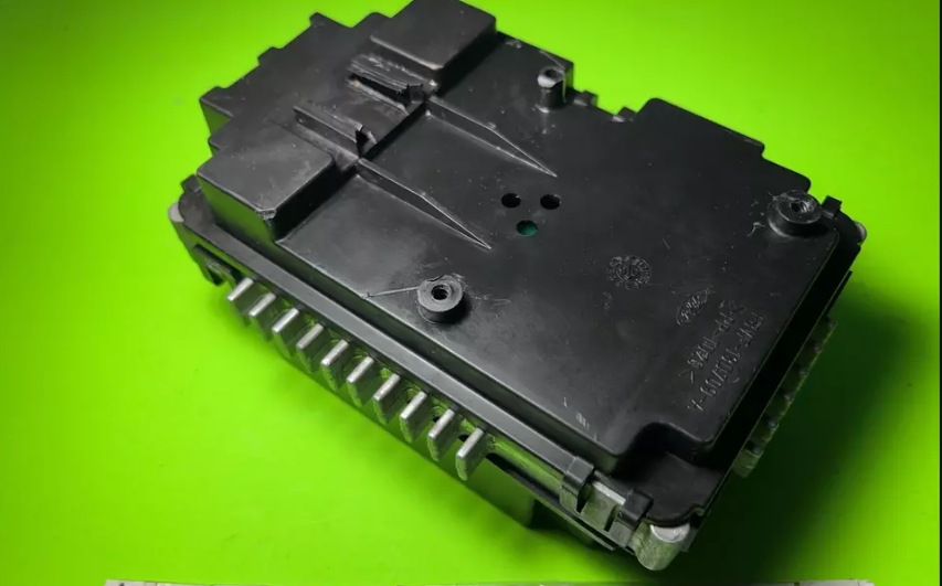🔥07-11 Lincoln Town Car LCM Lighting Control Module 4 Plug 8W7T-13C788 ...
