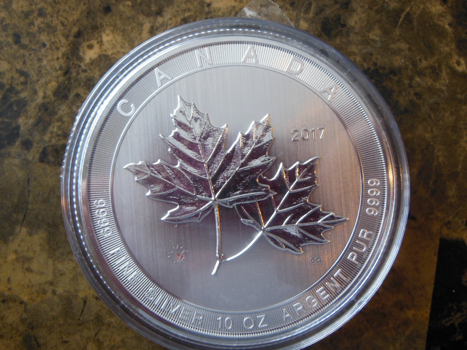 2017 - Canada Maple Leaves 10 oz Silver coin, absolute mint condition ...