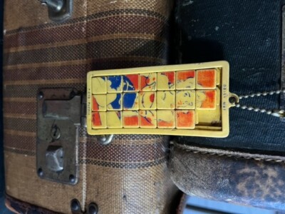 VINTAGE 1950S LI'L ABNER DAISY MAE SLIDE PUZZLE KEYCHAIN | eBay