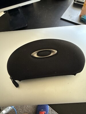 EUC Oakley Sunglasses Eyeglasses Hard Zipper Case Padded Multi-lens ...