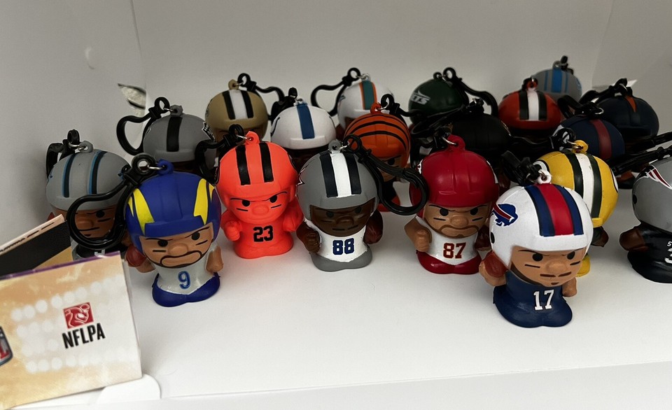 NFL Squeezymates Series 7 (2025) Individual Figures w/Carabiner Choose ...