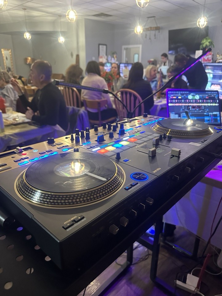 Pioneer DJ DDJ-REV7 Limited Edition Gold Motorized DJ Controller for ...