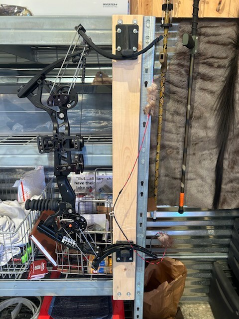 Oneida Phoenix Bow Left Hand Med 30-50 Black With Accessories | eBay