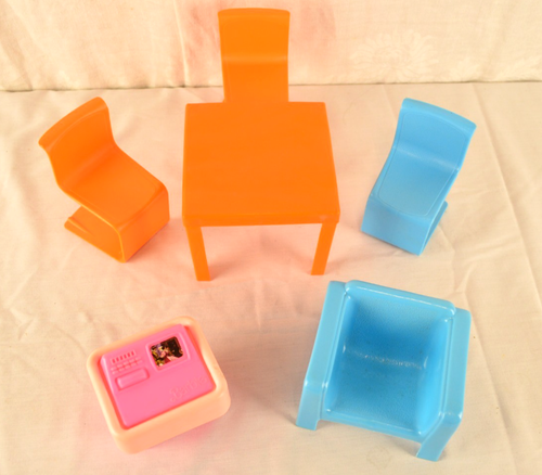 Barbie Vintage Dining Room Furniture Square Table 3 Chairs 1- Easy ...