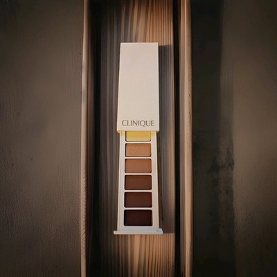 Clinique Eyeshadow Pallet. Includes 3 Limited Edition Colors & 4 ...