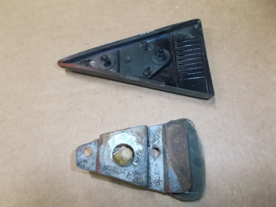 Mazda Rx7 S2 S3 FB 1981 - 1985 Quarter Glass Triangle Trim Right Side ...