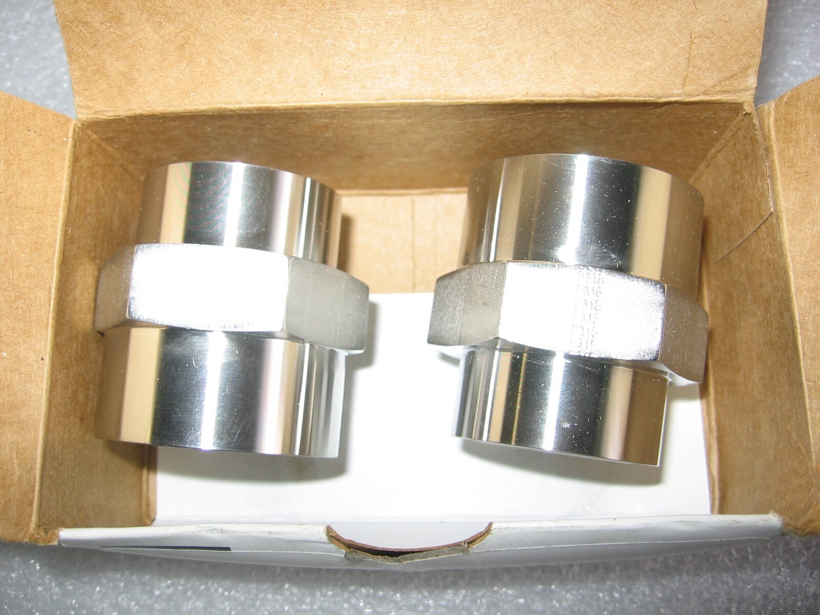 Box of 2) Parker 316 Stainless 16-12 FHC-SS 1" x 3/4" Pipe Hex Red ...