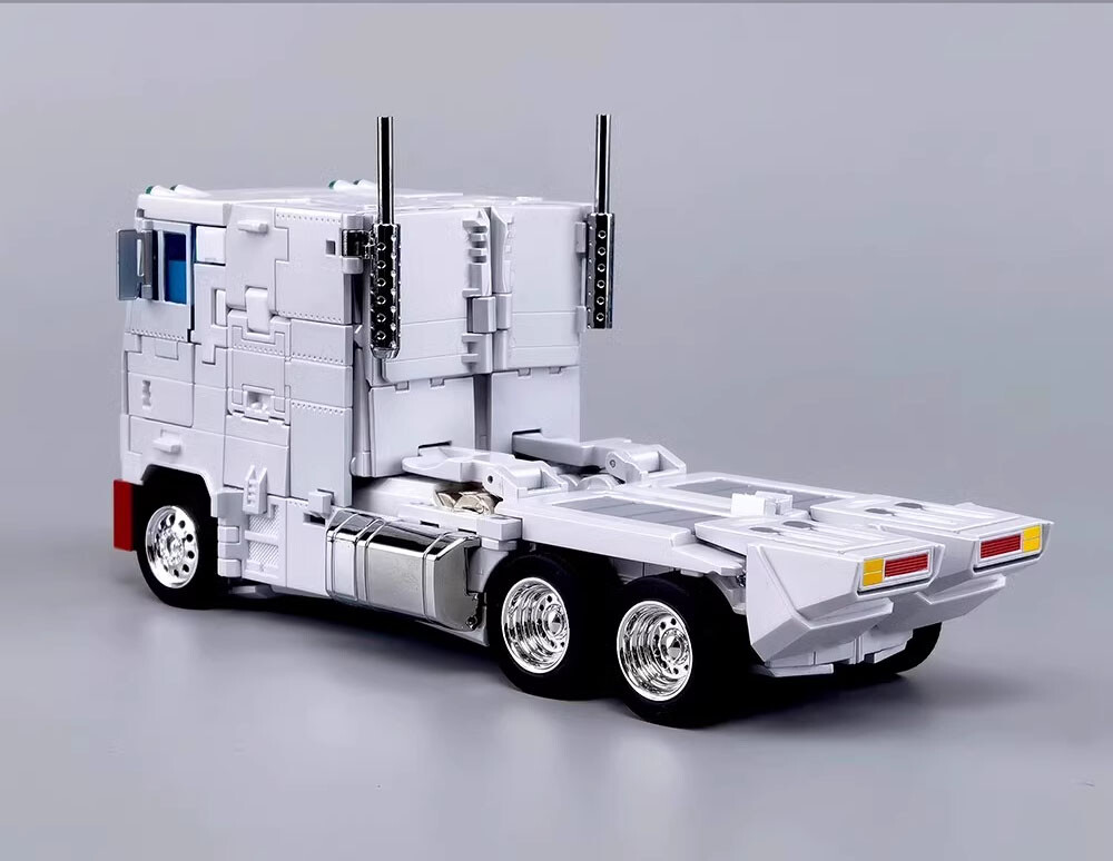 Fanstoys Fantastic Model FM-02 FM02 Margh G1 Ultra Magnus Fanstoys Fantastic Model FM-02 FM02 Margh G1 Ultra Magnus