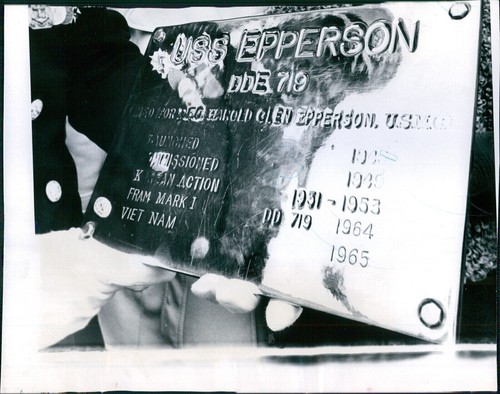 1975 Photo Destroyer Harold Glenn Epperson Ships Yellowstone Ceremony ...