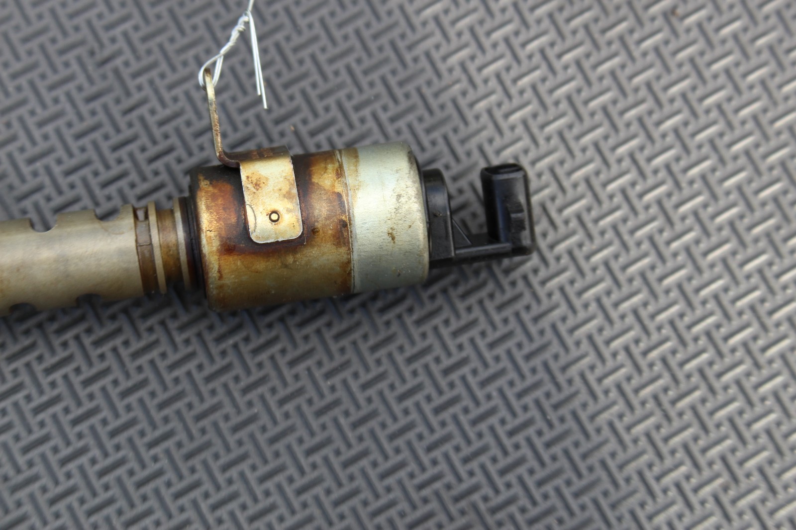 Jaguar Variable Valve Timing Solenoid Sensor Xj8 VDP XJR 98-03 Xk8 XKR ...