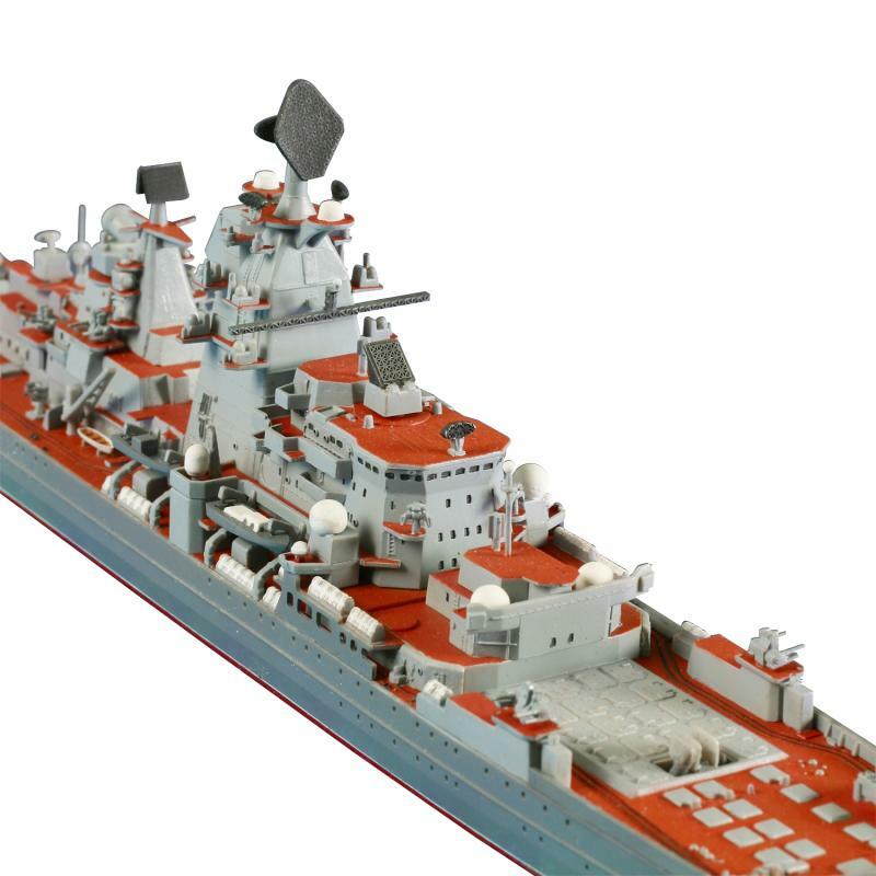 ZVEZDA Russian Nuclear Powered Missile Cruiser "Petr Velikiy"1:700 ...