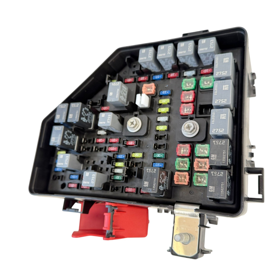 GM Fuse & Relay Box BROKEN TAB 2015-2017 Chevrolet Traverse w/o Tow ...