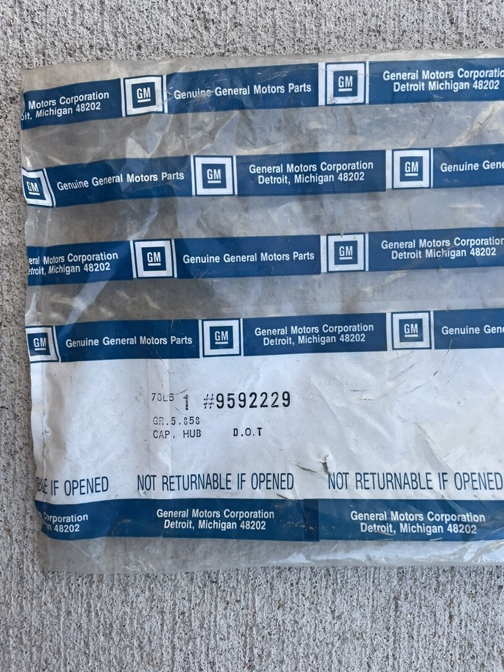 94-95-96 Chevrolet Impala SS Rear Wheel Center Caps | Silver ...