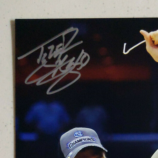 TYLER HANSBROUGH Signed 8x10 Photo UNC Tar Heels Basketball 2009 ...