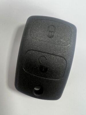 GENUINE IVECO 2 BUTTON REMOTE LOCKING / ALARM KEY FOB TESTED & WORKING ...
