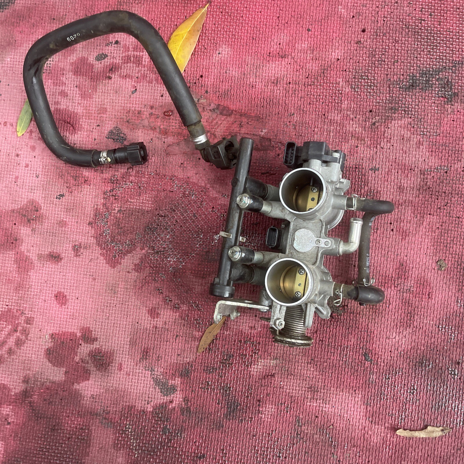 2015 YAMAHA YZF R3 R 3 MAIN FUEL INJECTORS / THROTTLE BODIES | eBay