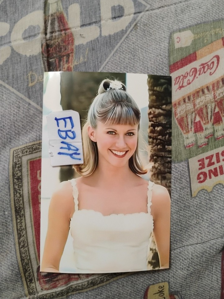 GREASE FILM, OLIVIA NEWTON JOHN AS SANDY OLSSON, GLOSSY COLOR 4X6 PHOTO ...