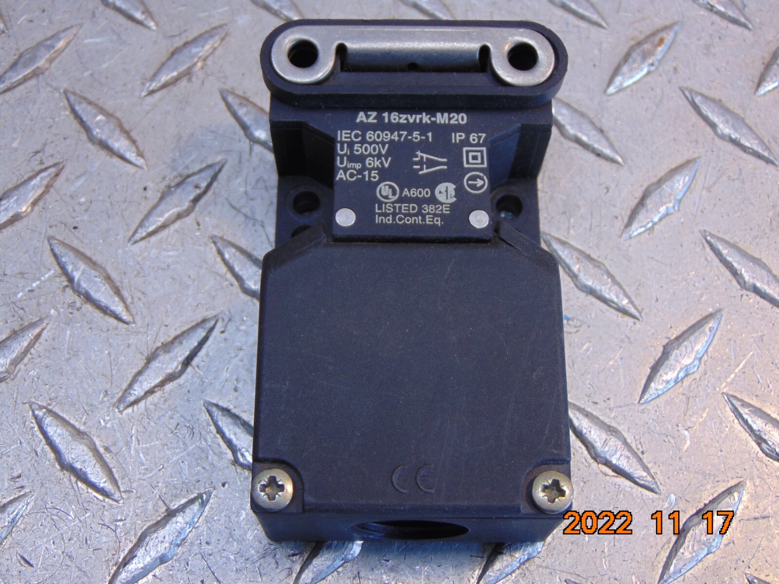 SCHMERSAL AZ16-03ZVRK-M20 SAFETY INTERLOCK SWITCH with KEY | eBay