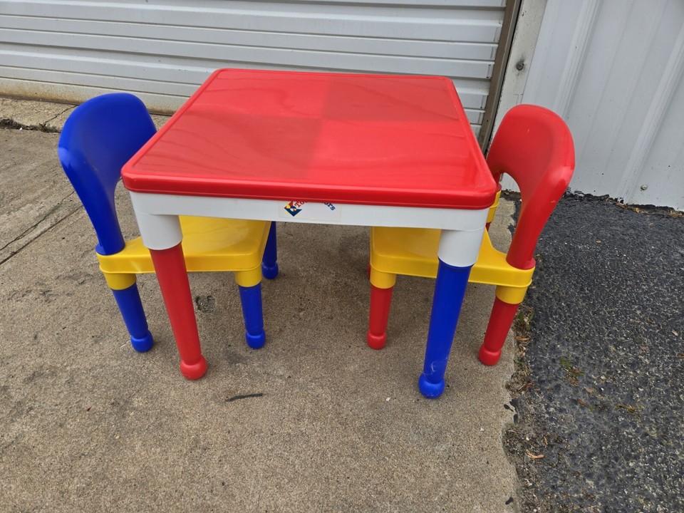 Tot Tutors Lego Building Table and Chairs With Cover For Kids Duplo ...