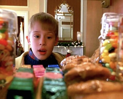 MACAULAY CULKIN HOME ALONE CHRISTMAS MOVIE 8x10 PHOTO ICONIC | eBay