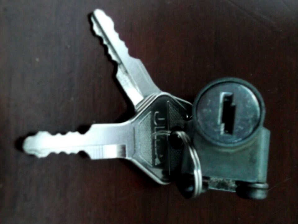 Kawasaki Z1 Z1A Z1B 900cc Genuine Seat Lock Catch & 2x New Key #755 ...