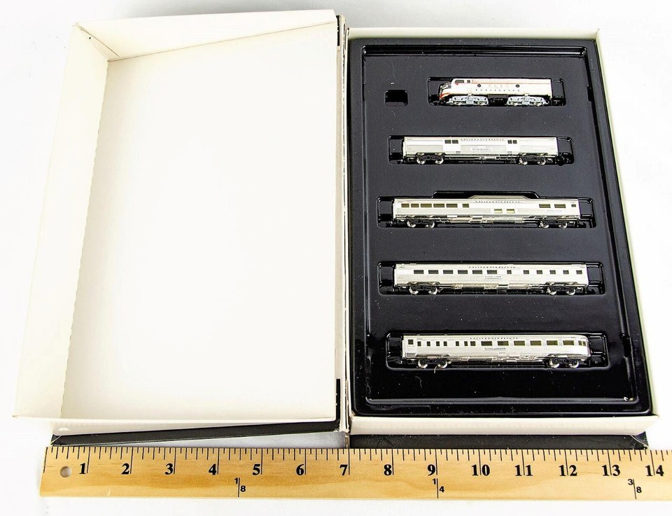 Z Scale Marklin 8189 California Zephyr Set w/ F7 LED Headlight 5 Pole ...