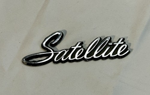 Satellite Plymouth Mopar Dodge Script Vintage Automobile Emblem 3505020 ...