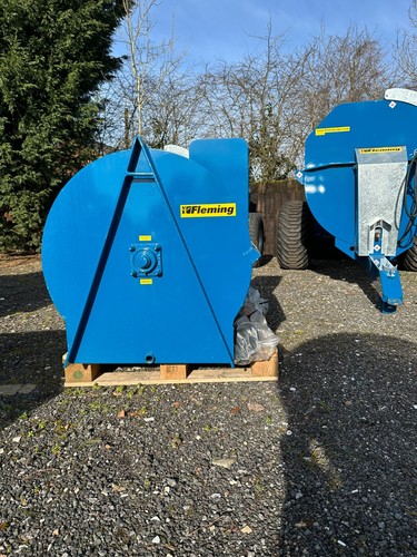 MINI MUCK MANURE SPREADER FLEMING £1250 + VAT + FEES | eBay UK