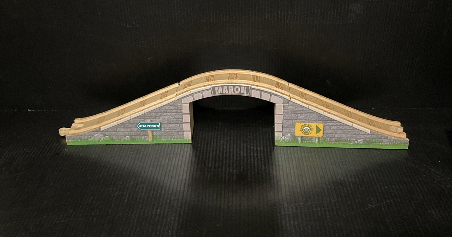 Thomas And Friends Wooden Crosby Coal Station Maron Bridge & Fred ...