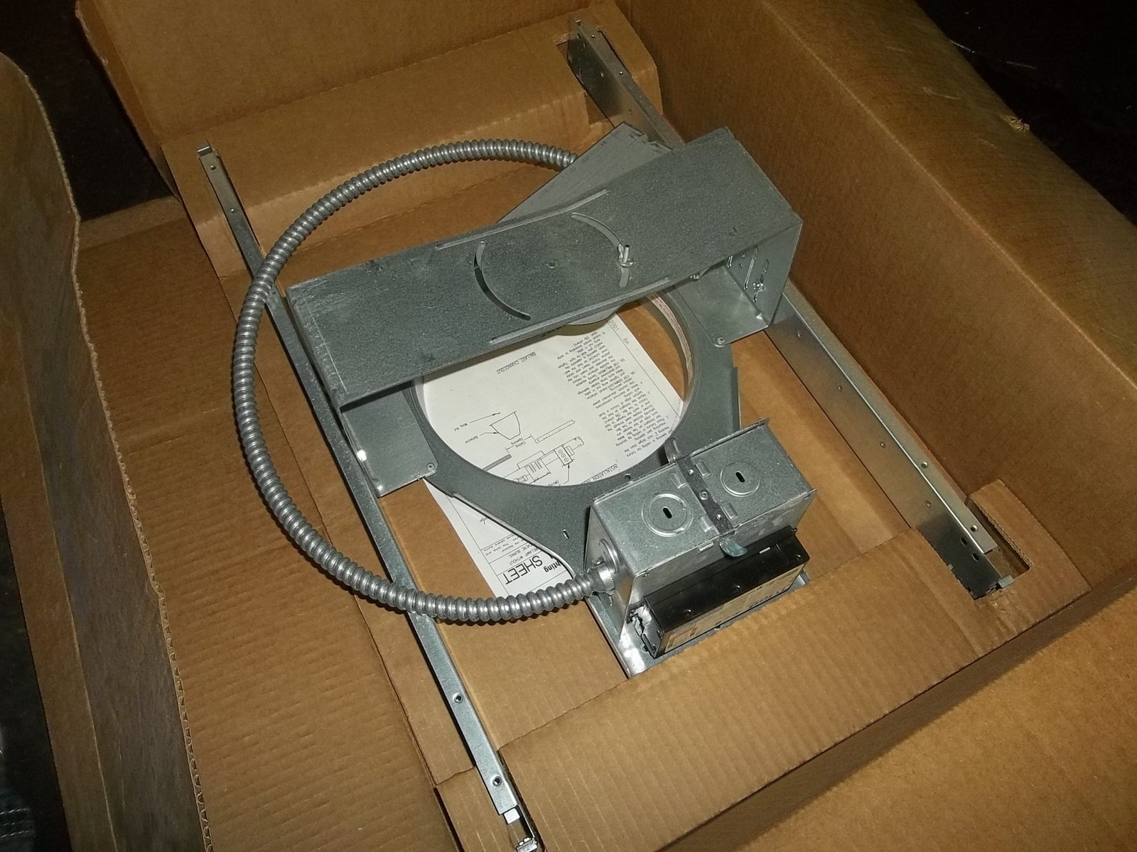 NEW Omega Commercial Recessed Light Fixture 7210569 7813 OM81H32PLT120 ...