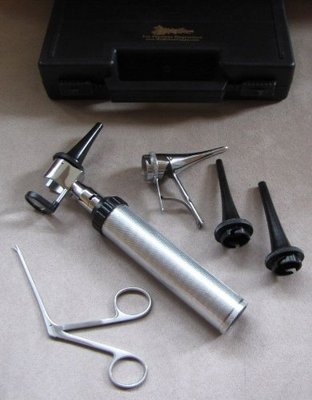 Otoscopes - Operated Otoscopes