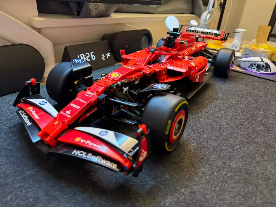 NEW 2024 1361 Pcs Technical F1 1:8 Ferrari SF-24 Building Blocks F1 ...