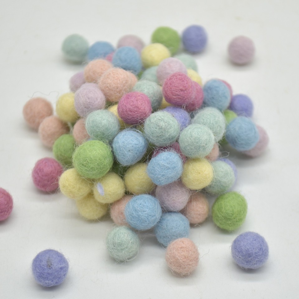 100% Wool Felt Balls - 1 cm – 100 pcs – Blue Green Pink Red – Craft ...