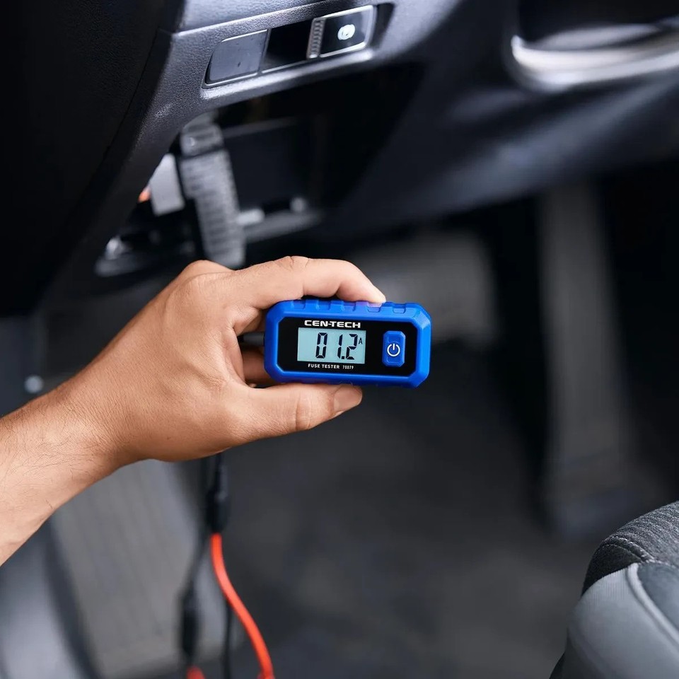 NEW CEN-TECH 30 Amp Fuse Slot Circuit Amperage Draw Measurement Tool ...